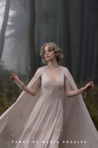 9 Unique Witchy Outfits for Women Who Love Magic and Style