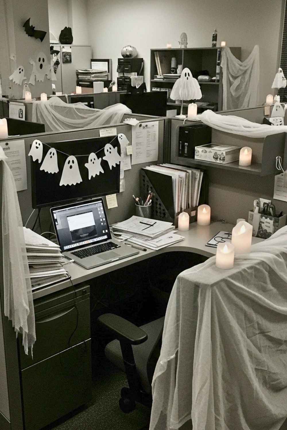 35 Halloween Cubicle Decor Ideas That Are Scary Good